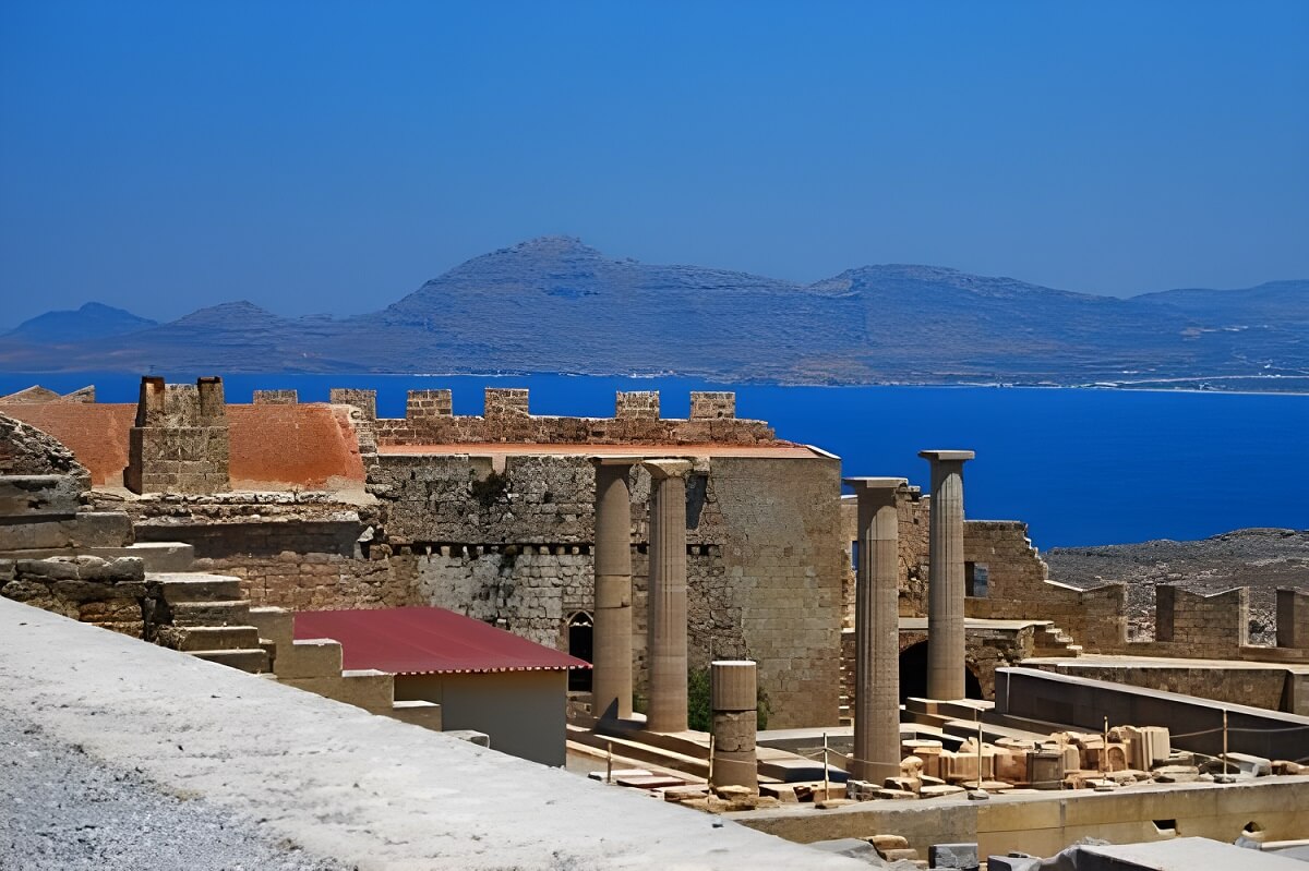 Akropol w Lindos | Co można zobaczyć | Ceny biletów 2025 |Jak się tam ...