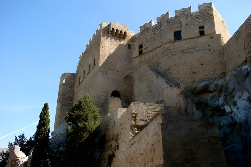 Akropol w Lindos | Co można zobaczyć | Ceny biletów 2025 |Jak się tam ...